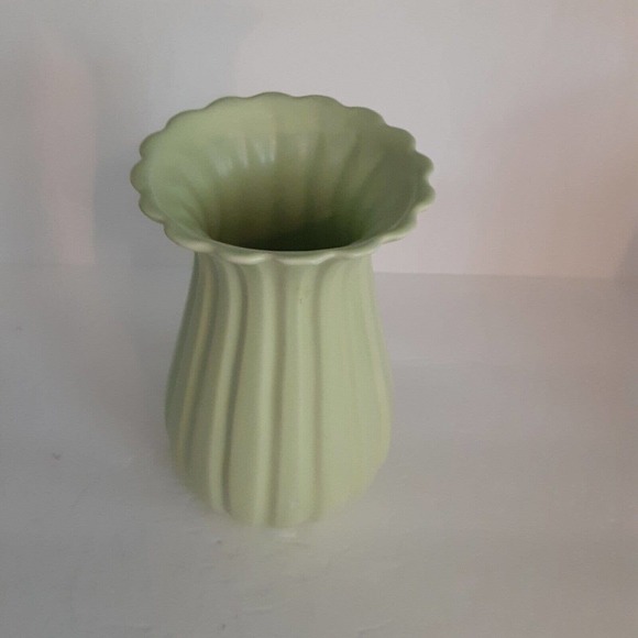 Accents | Vintage Ruffle Scallop Vase Spring Green Ceramic Cottage ...